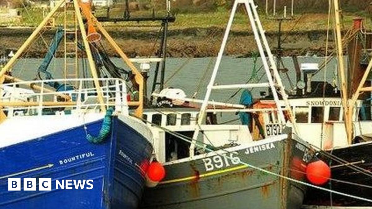 Two fishermen rescued as trawler sinks off County Down coast - BBC News
