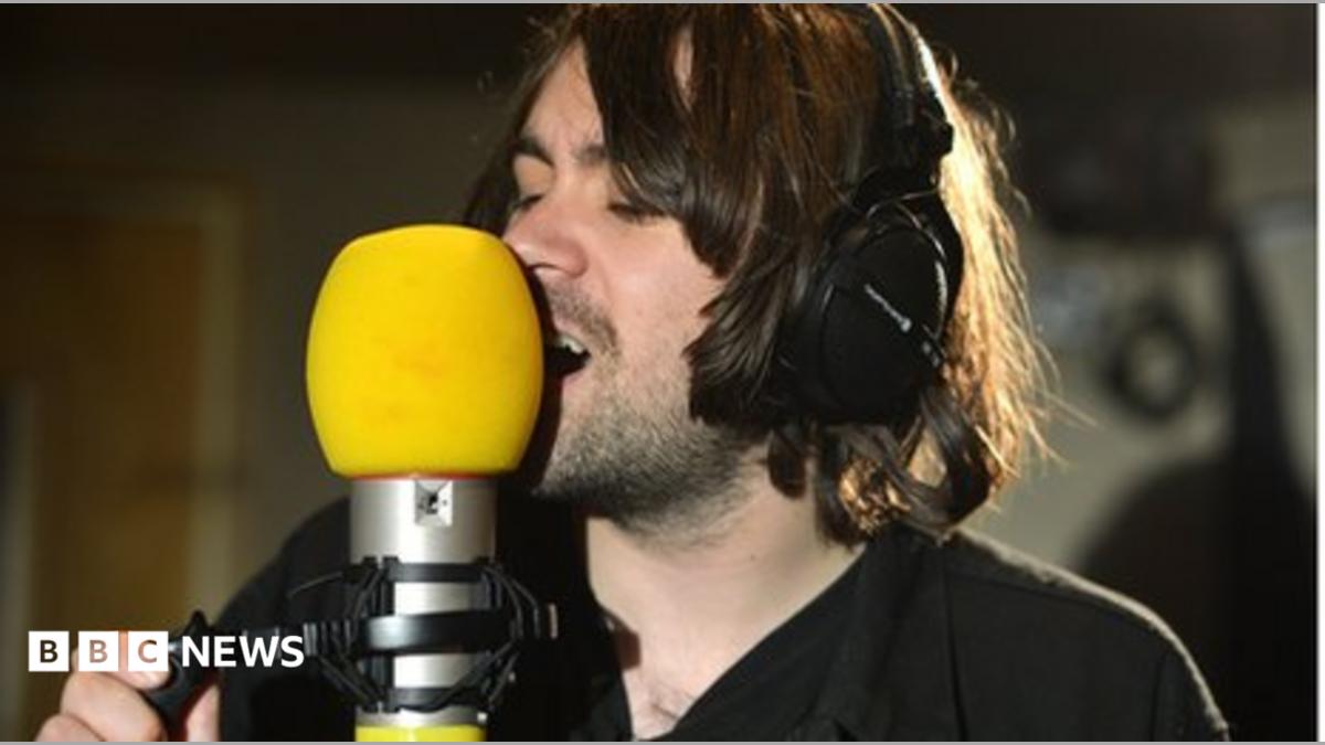 The Vaccines announce new UK arena tour for May 2013 - BBC News
