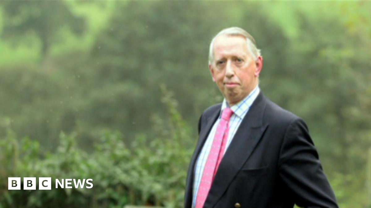 Derbyshire PCC candidate Charles Swabey withdraws - BBC News