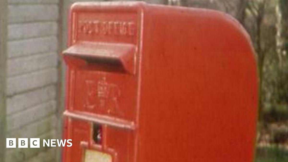 Postbox stolen from Weston-under-Wetherley - BBC News