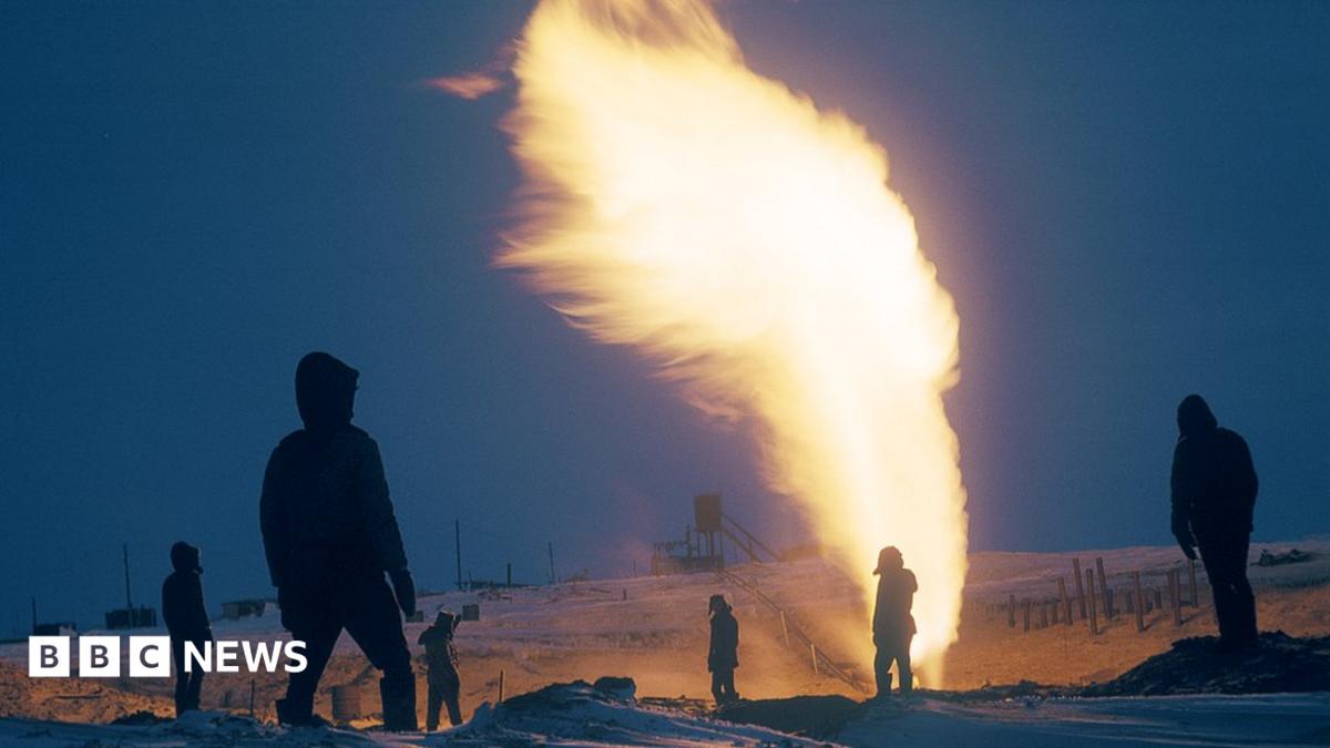 Gas flaring target of London conference - BBC News