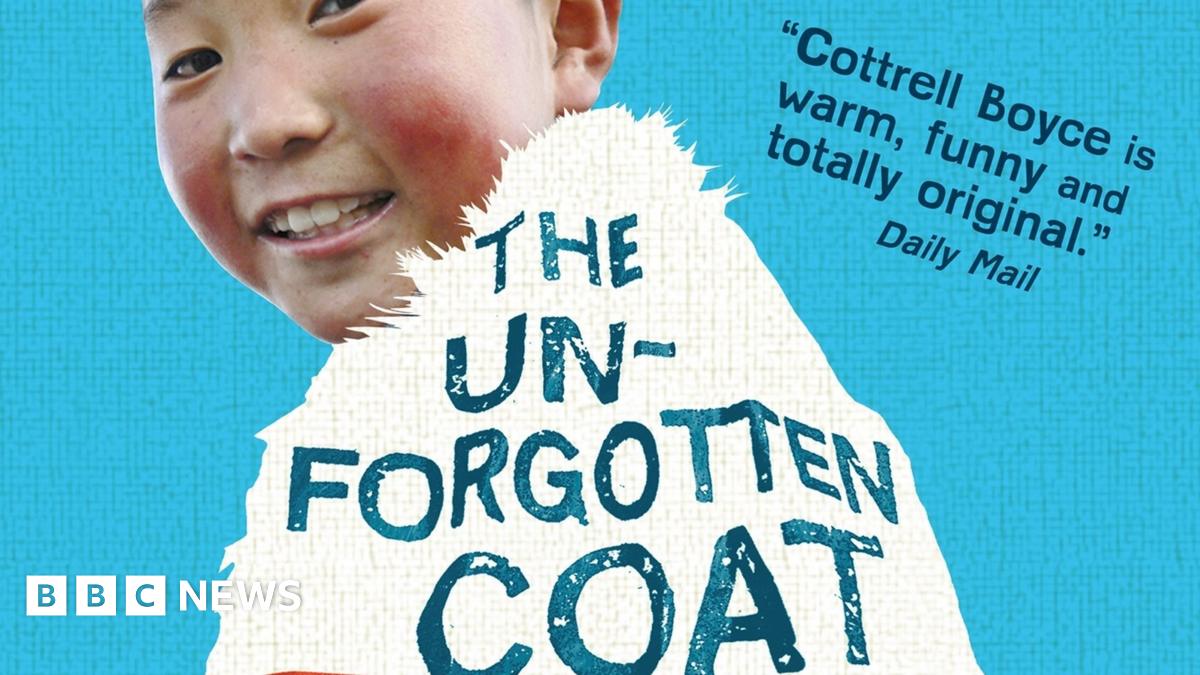 Frank Cottrell Boyce wins children's fiction prize - BBC News