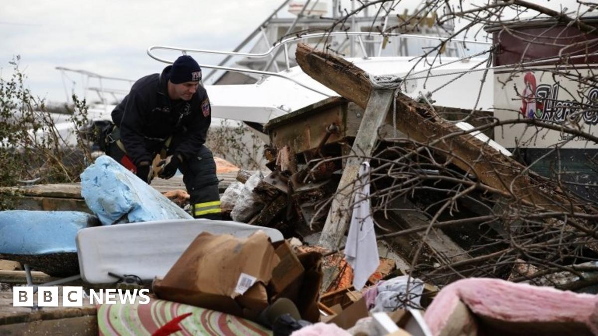 Sandy death toll hits 90 and keeps rising - BBC News