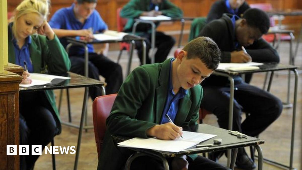 GCSE English: How is it marked? - BBC News