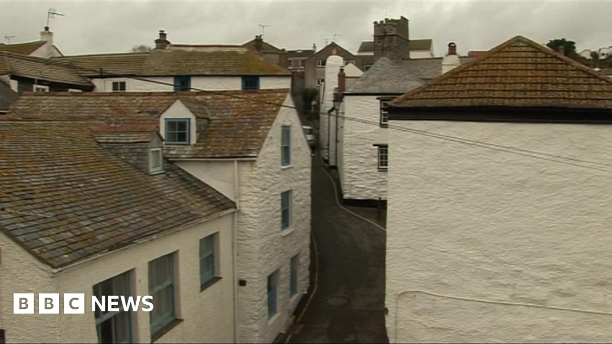 Cornwall MP Dan Rogerson in second homes tax rise call - BBC News