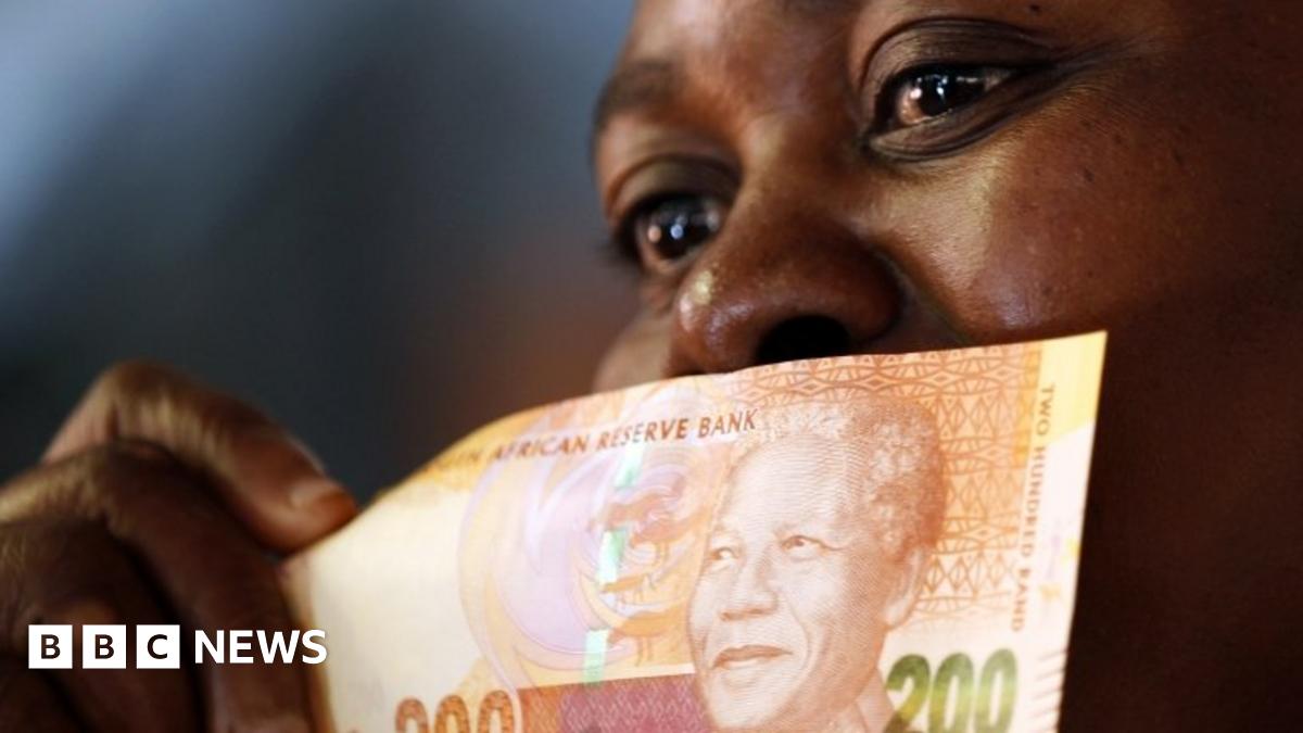 Nelson Mandela banknotes issued in South Africa - BBC News