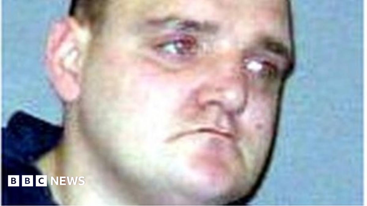 Stab attacker Steven Ross gets extra jail term for spitting at ...