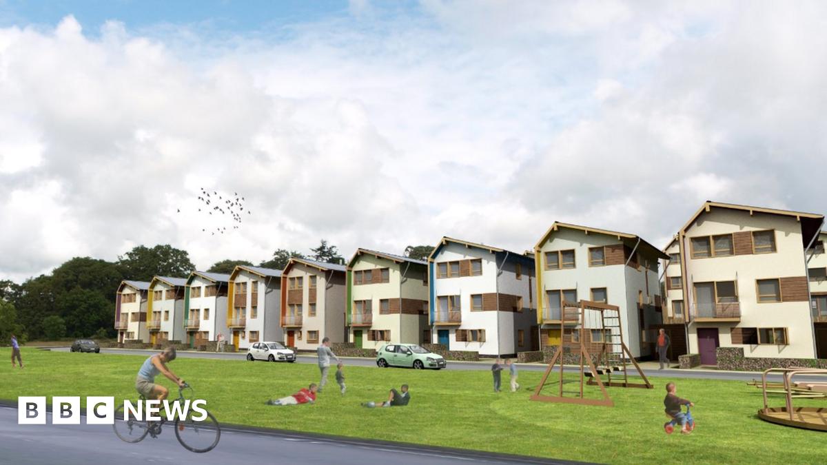 Bickleigh Down 'eco village' plans approved for Plymouth - BBC News