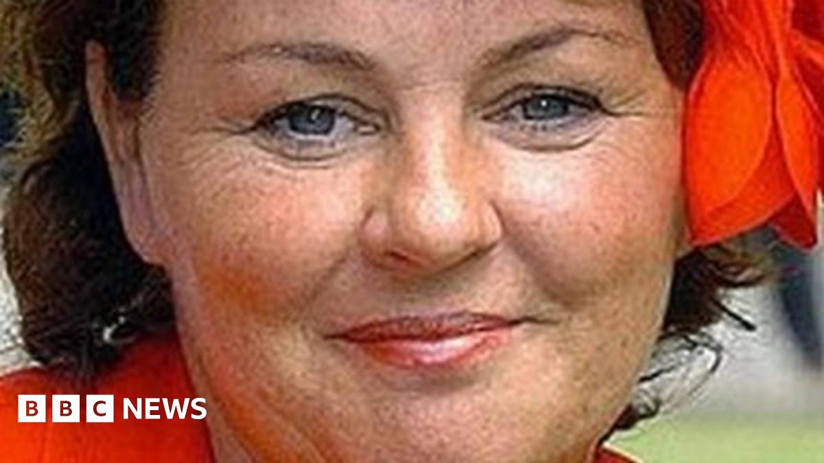 Margaret Moran expenses trial: Jury considers verdict - BBC News