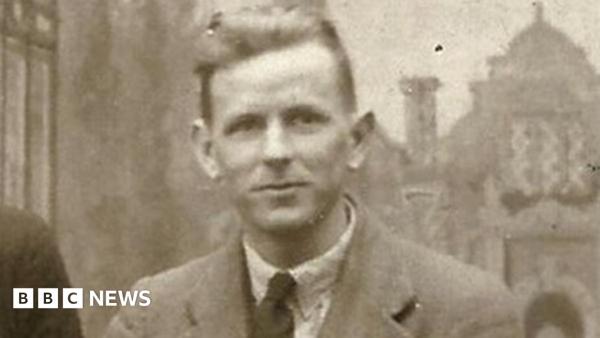 Sam Ledward turns 106 after being declared dead in 1936 - BBC News