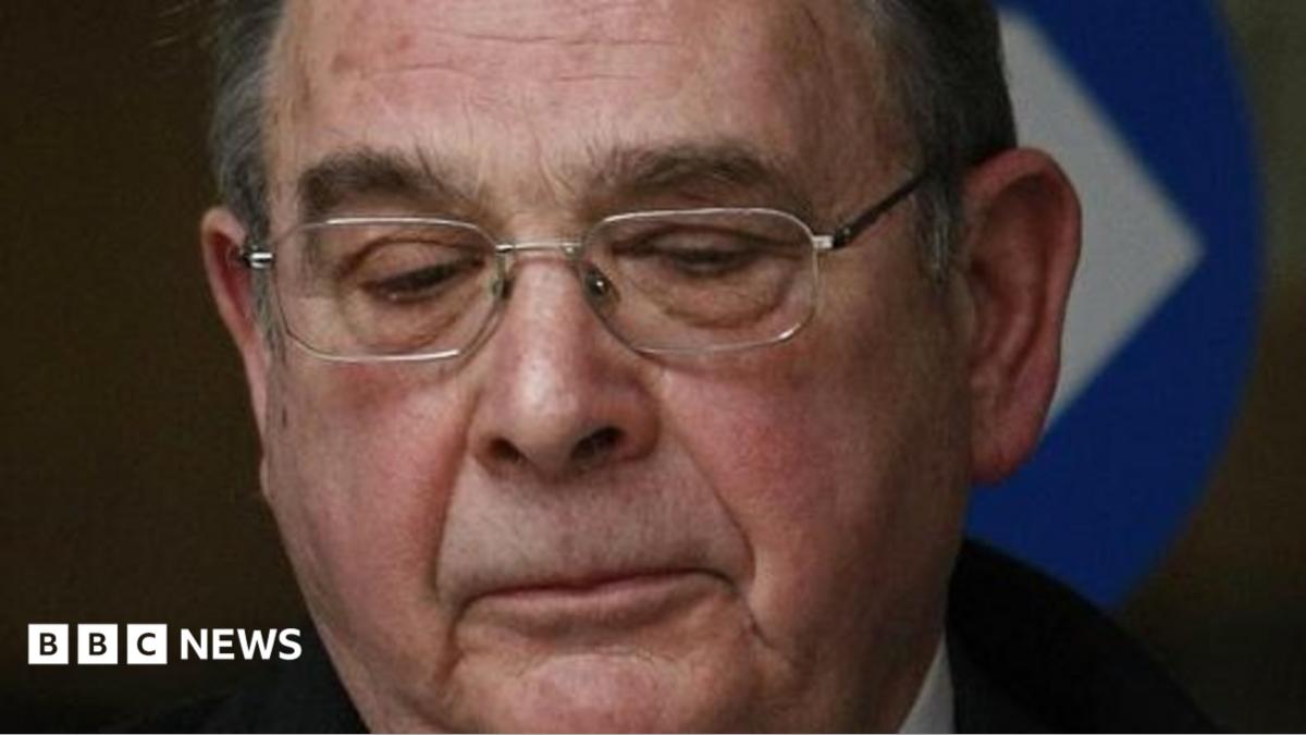 Lord Hanningfield: Essex County Council expenses action dropped - BBC News
