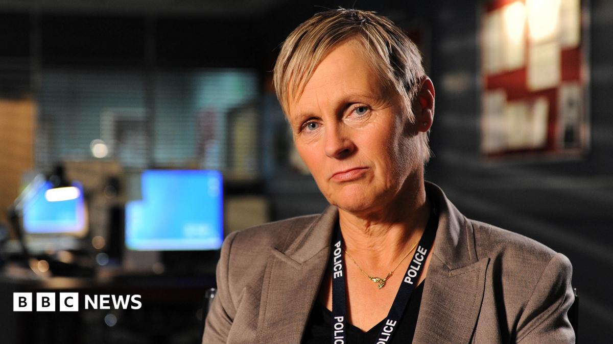 Retired detective becomes TV cop - BBC News