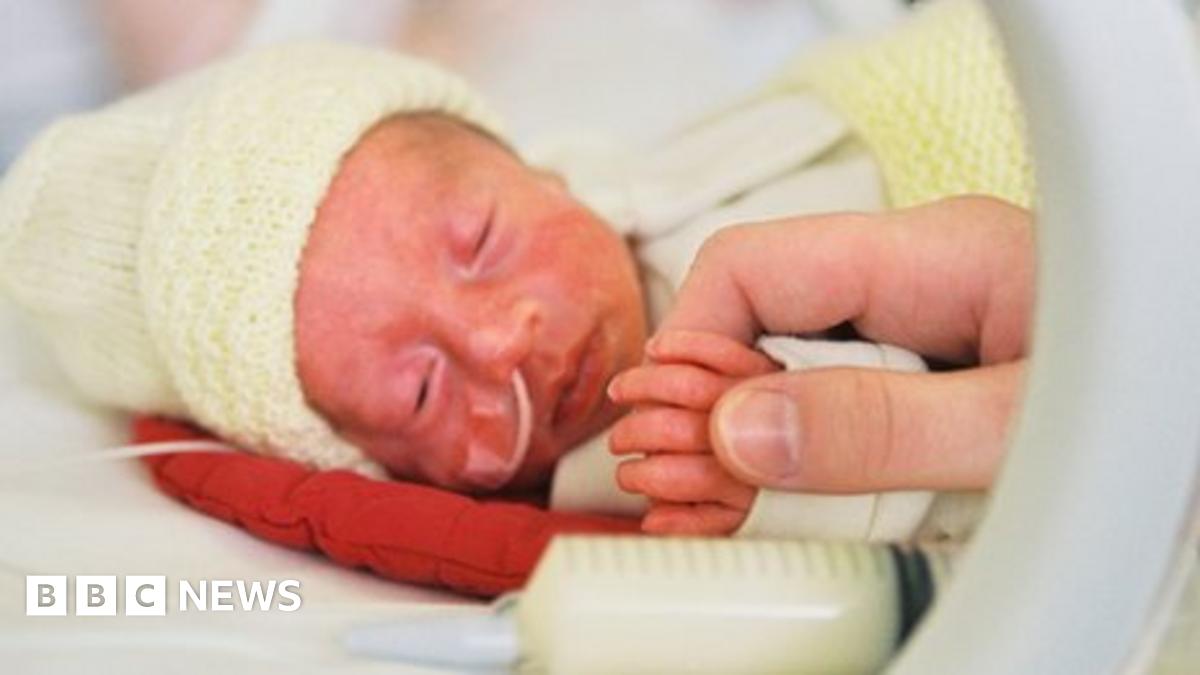 'Too little known' on early birth - BBC News