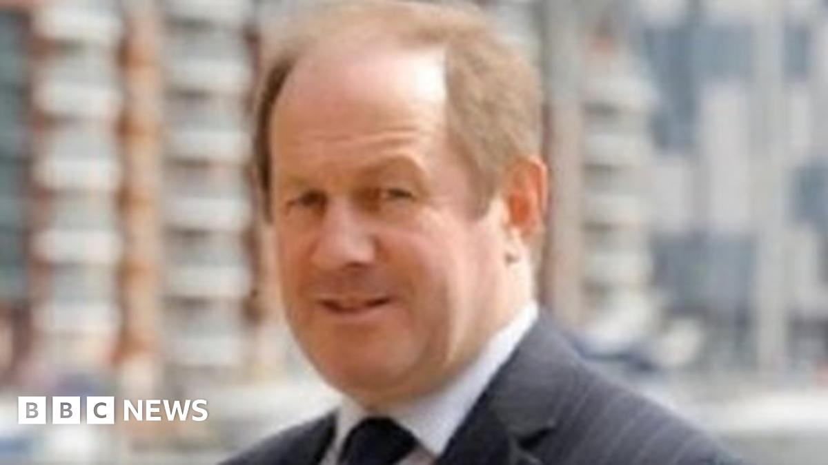 Conservative Tim Passmore wins Suffolk PCC election - BBC News