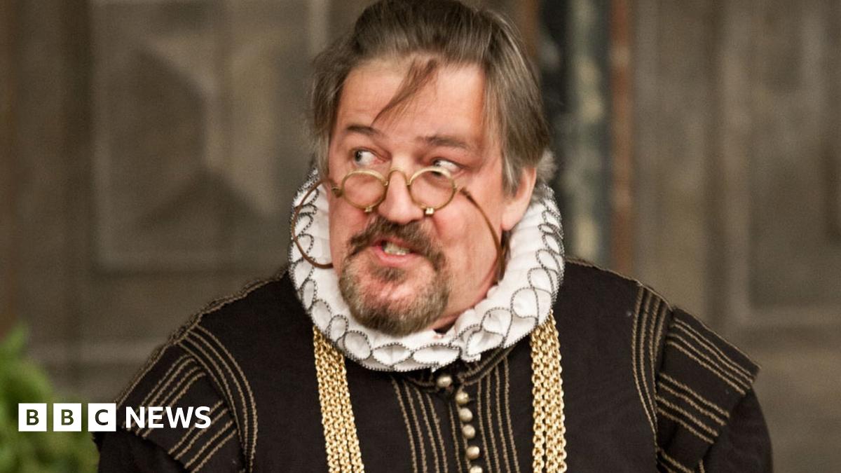 Stephen Fry praised for return to West End stage - BBC News