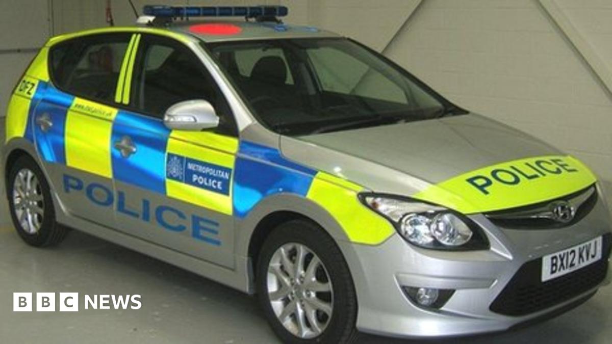 Met Police cars to have Battenburg livery - BBC News