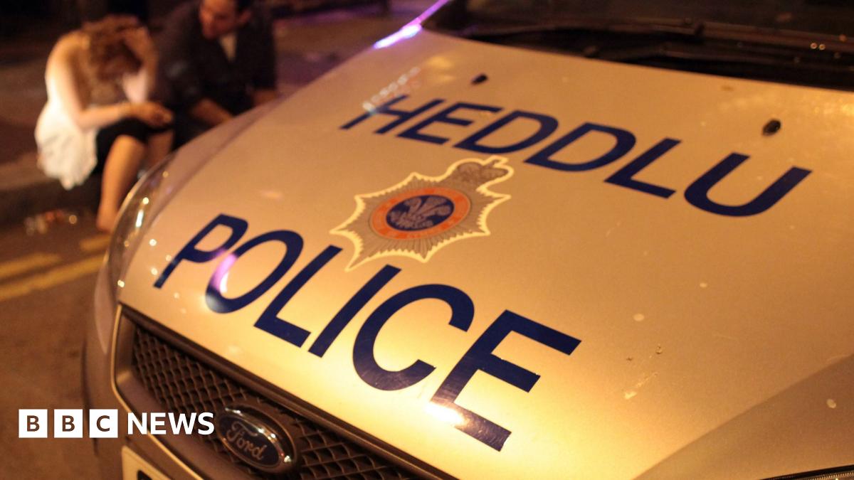 Alun Michael: South Wales Police 'short changed by £8m' - BBC News