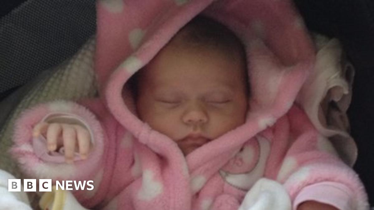 Boy, 17, admits lying about Amelia Jones's death - BBC News