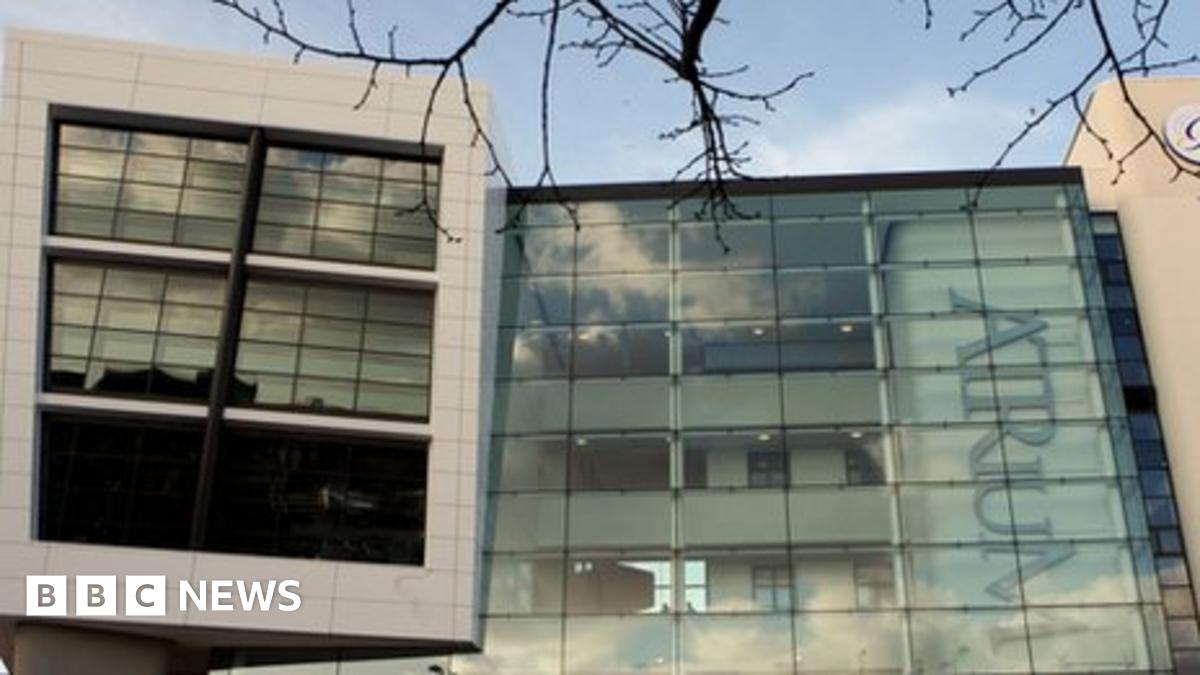 University of Glamorgan's Cardiff Atrium expansion on hold - BBC News