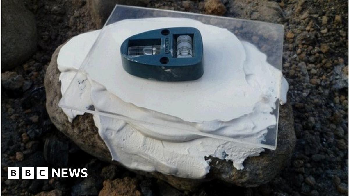 Maori stones hold magnetic clues - BBC News