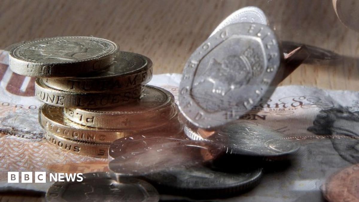 Solihull Council takes tax payments two days early - BBC News