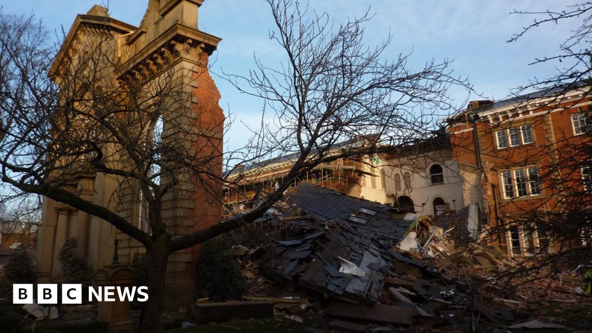 Firm fined £100k over gas blasts at Manchester development - BBC News