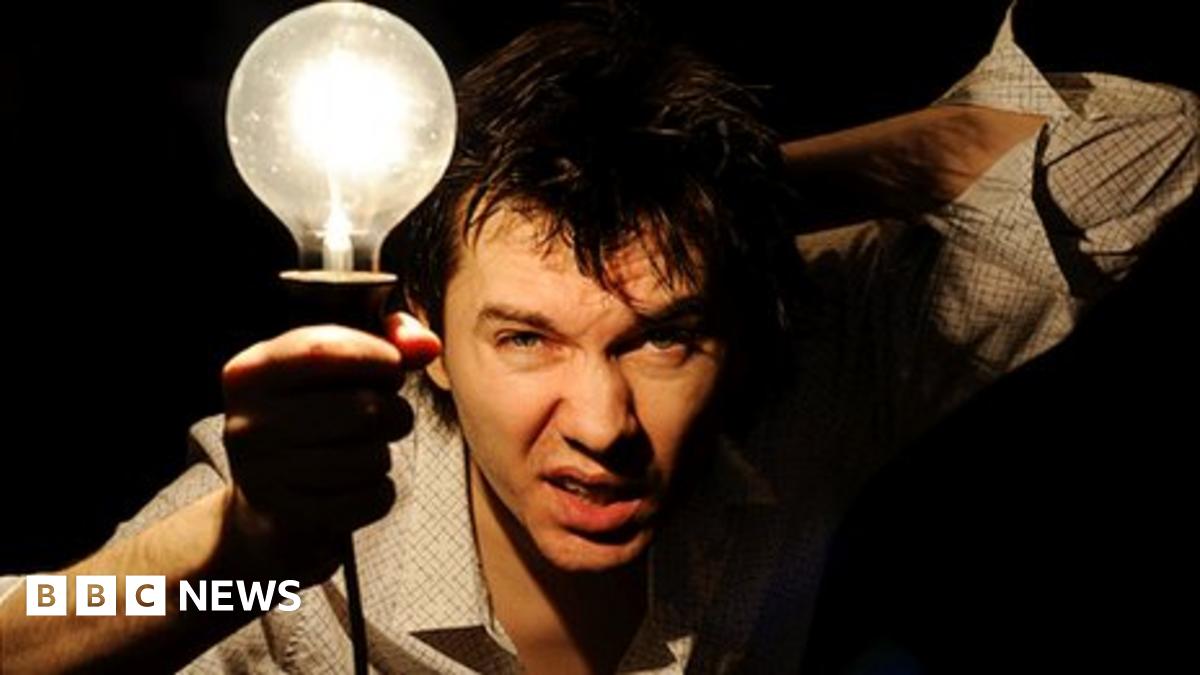 Sleep: Your stories of weird sleep behaviour - BBC News