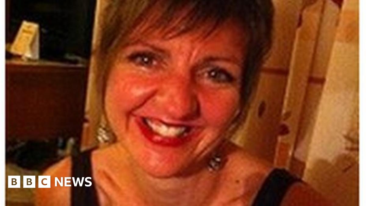 'I'm lucky to have survived pancreatic cancer' - BBC News