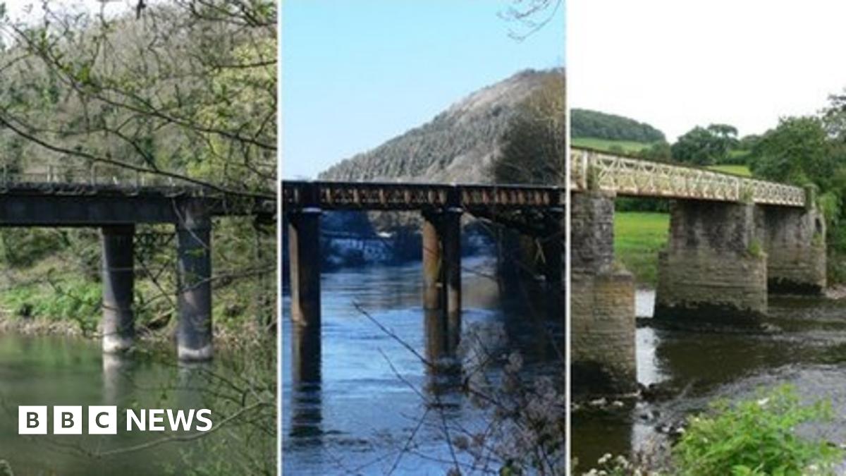 River Wye historic bridges studied for enhancement plan - BBC News