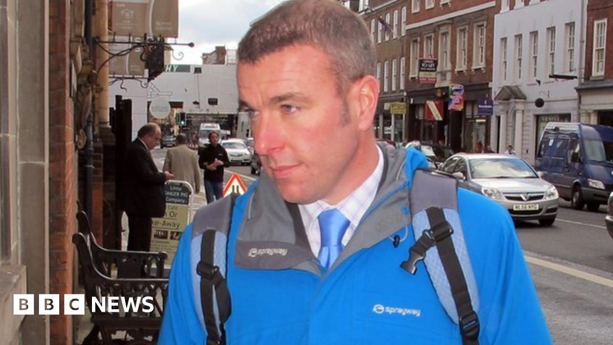 Ex-cadet instructor Simon Tindall jailed for indecency with teen - BBC News