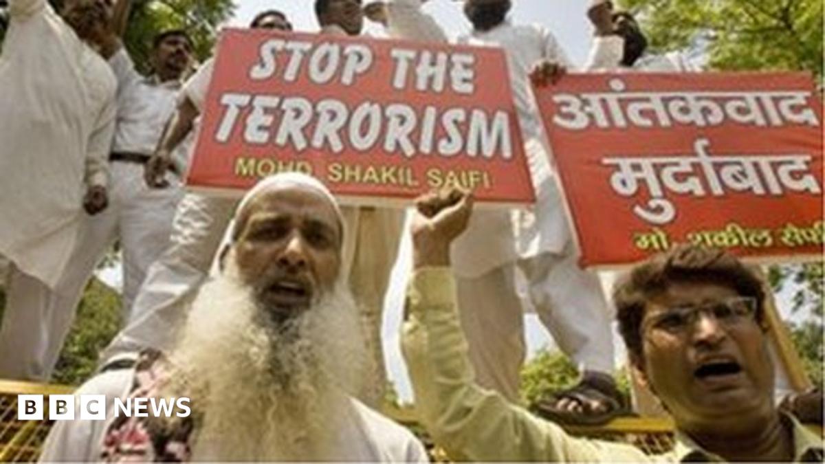 Why al-Qaeda finds no recruits in India - BBC News