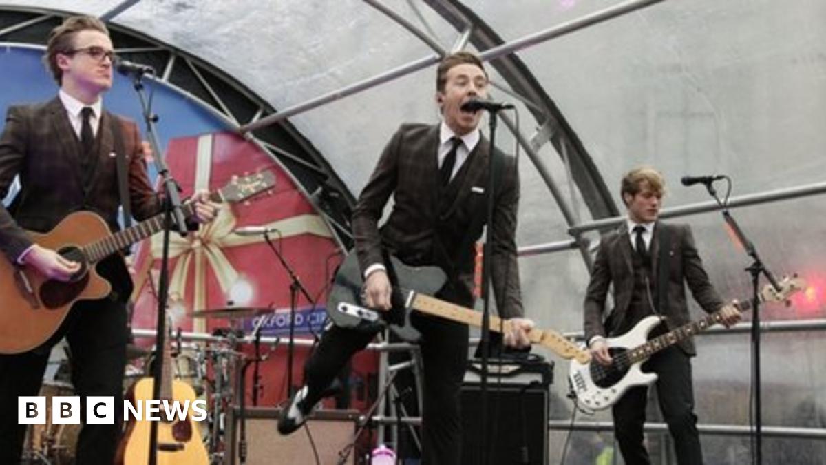 McFly announce 'Best of Tour' celebrating greatest hits - BBC News