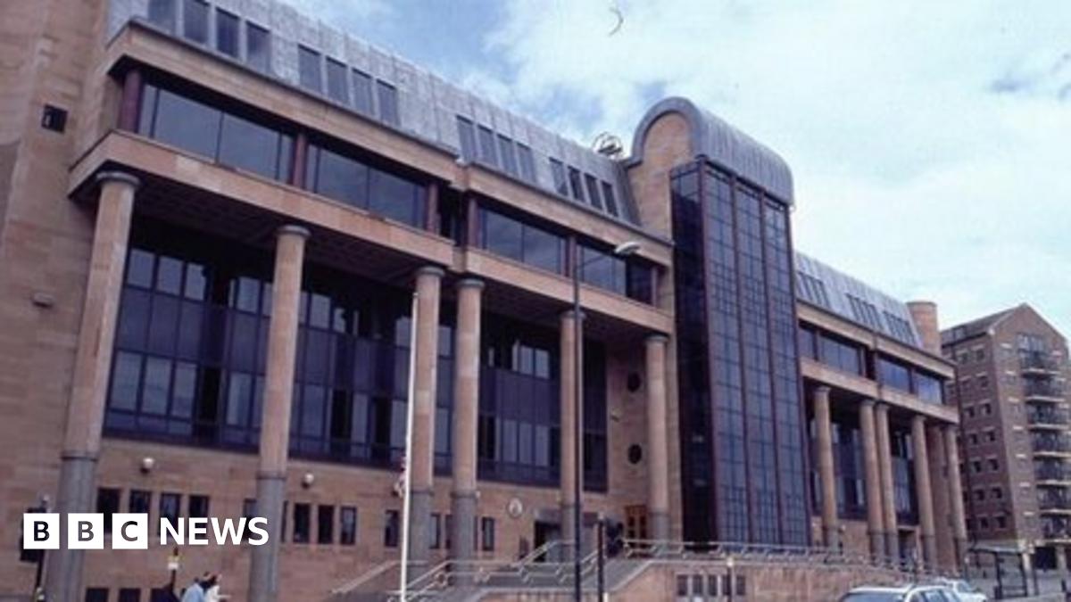 Simon Martin death: Steven Grieveson appears in court - BBC News