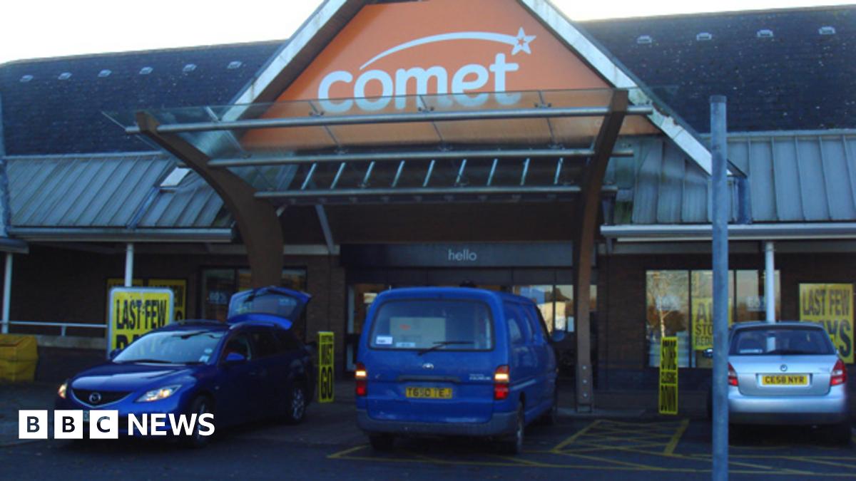 Eight Comet stores in Wales hold final sales - BBC News