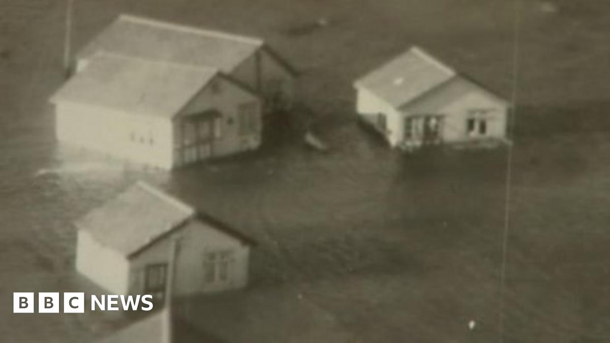 Princess Royal to attend 1953 flood service in Chelmsford - BBC News