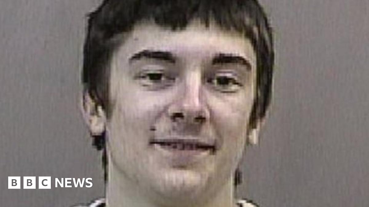 Kieren Smith guilty of murdering mother Leah Whittle - BBC News