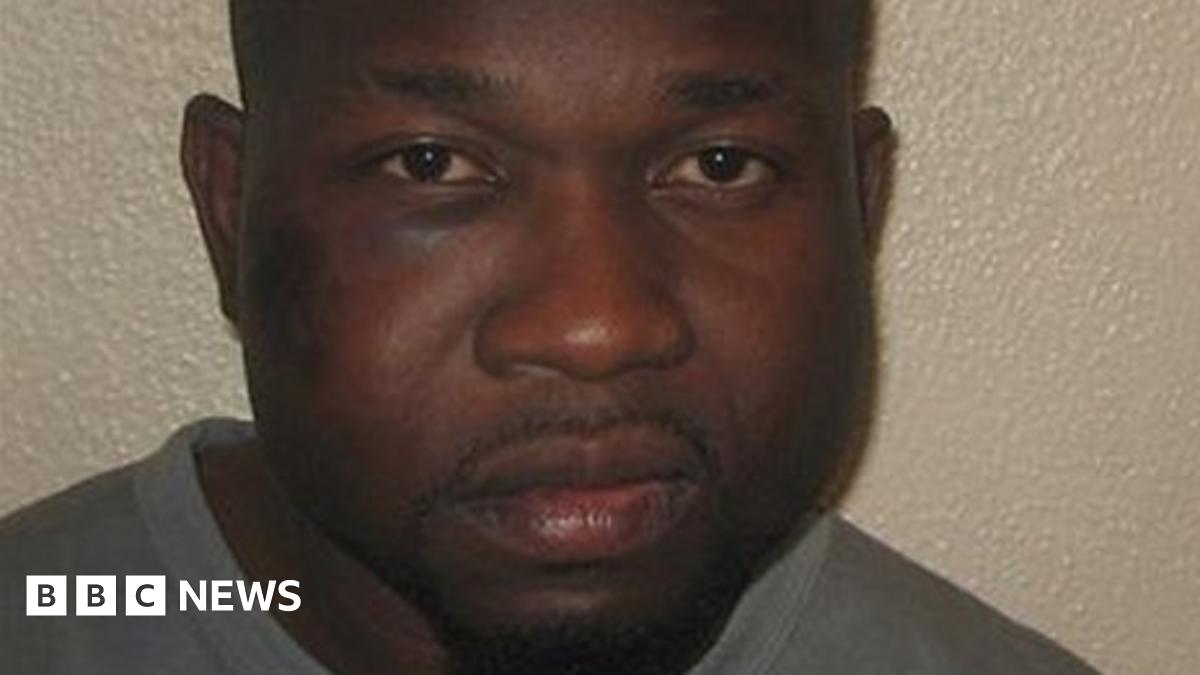 Christopher Haughton guilty of trying to kill PCs in Kingsbury - BBC News