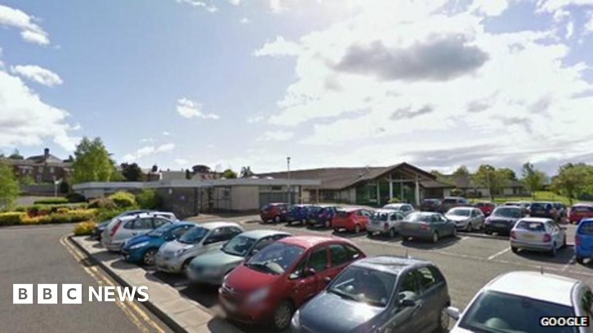 Crieff Community Hospital closes ward due to norovirus - BBC News