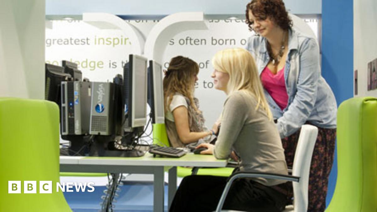 UK universities in online launch to challenge US - BBC News