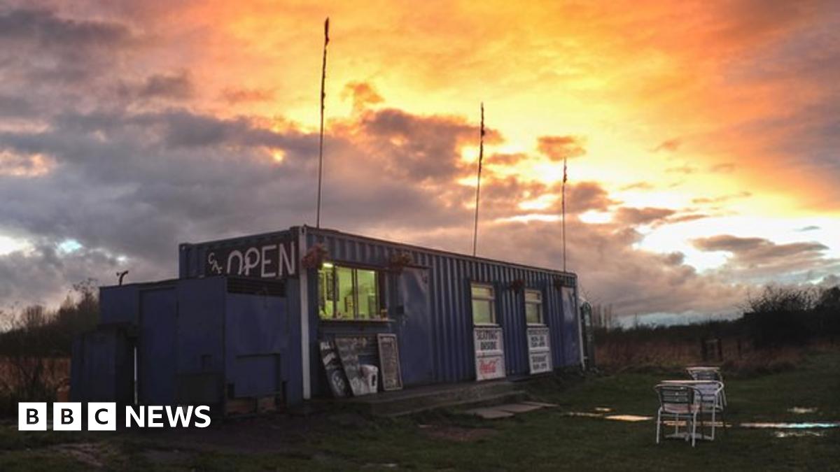 Lay-by truck stops in the 'age of austerity' - BBC News