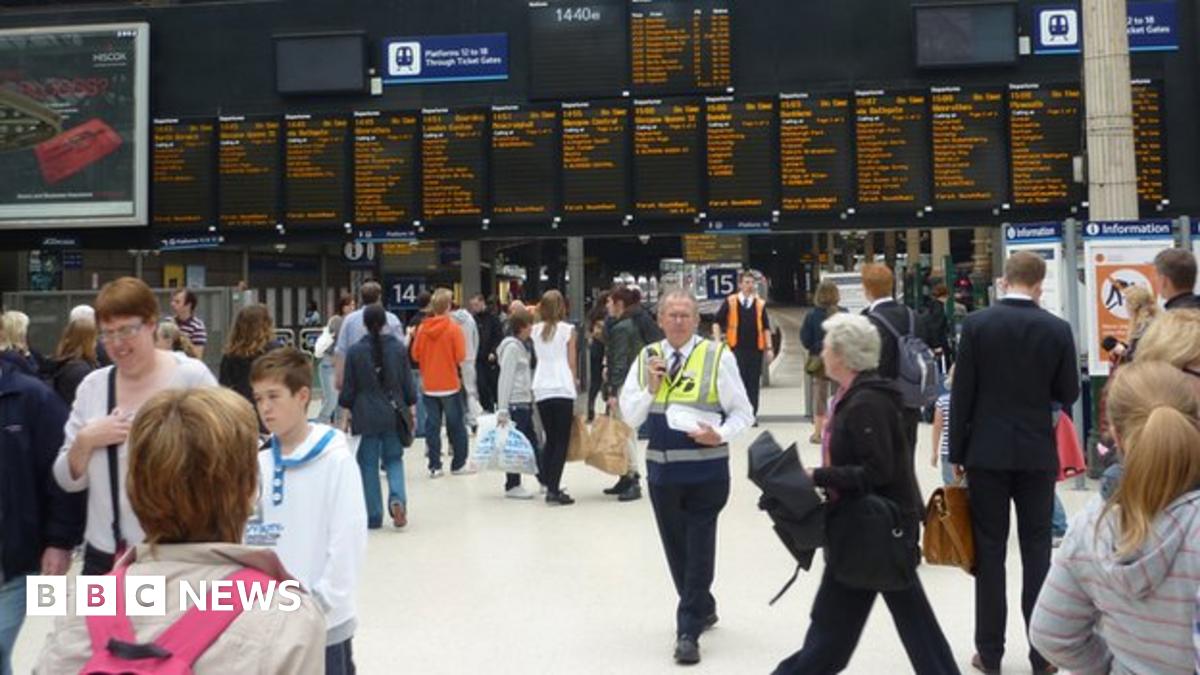 Census shows 'highest' Scottish population ever - BBC News