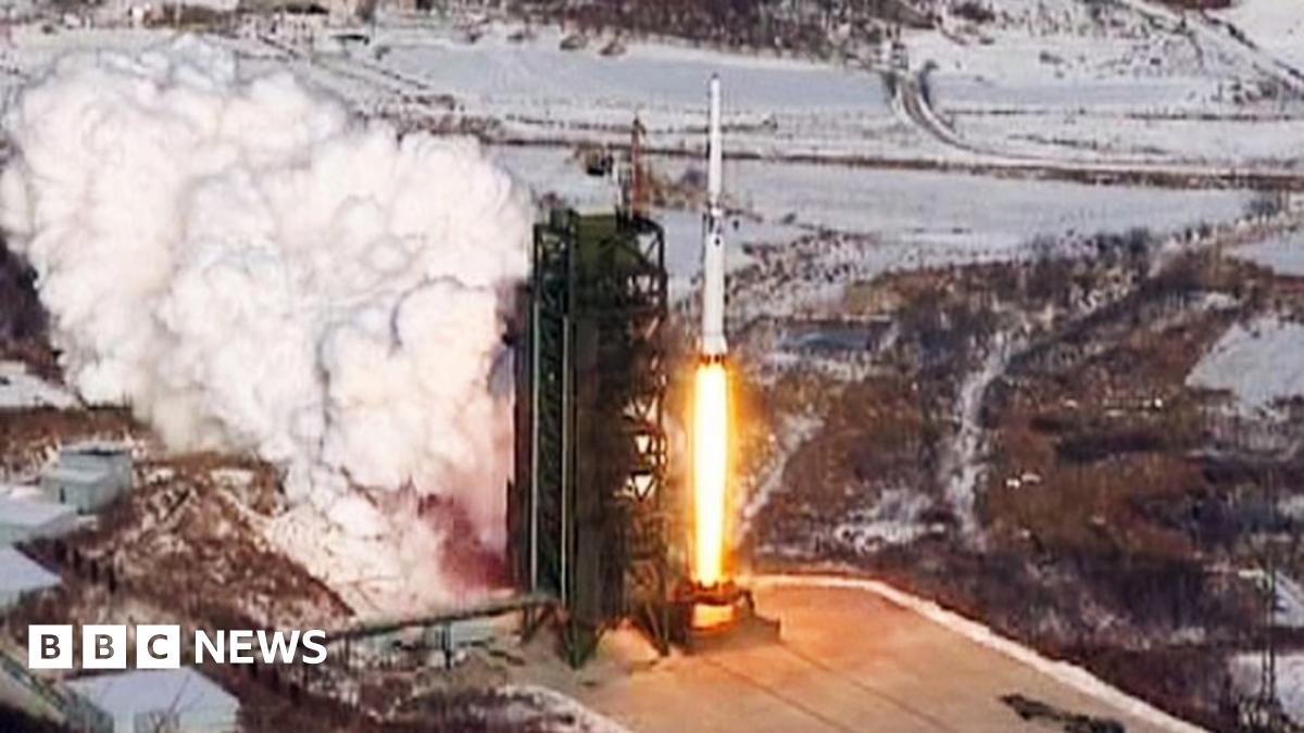 North Korea rocket 'has 10,000km range' - BBC News