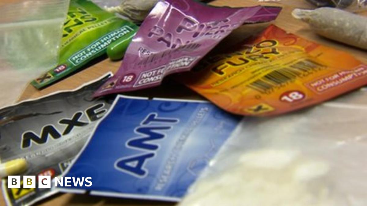 LSD substitute NBOMe should be class-A, advisers say - BBC News