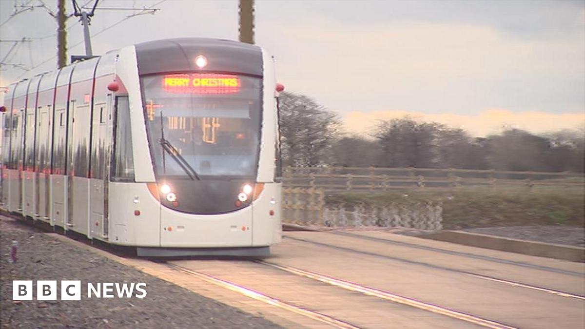 Edinburgh trams: Overhead cables work to begin - BBC News