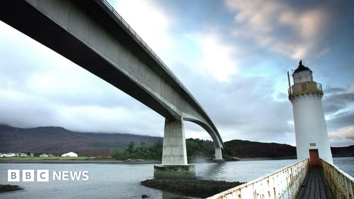 Documentary to 'reveal untold' Skye Bridge toll stories - BBC News