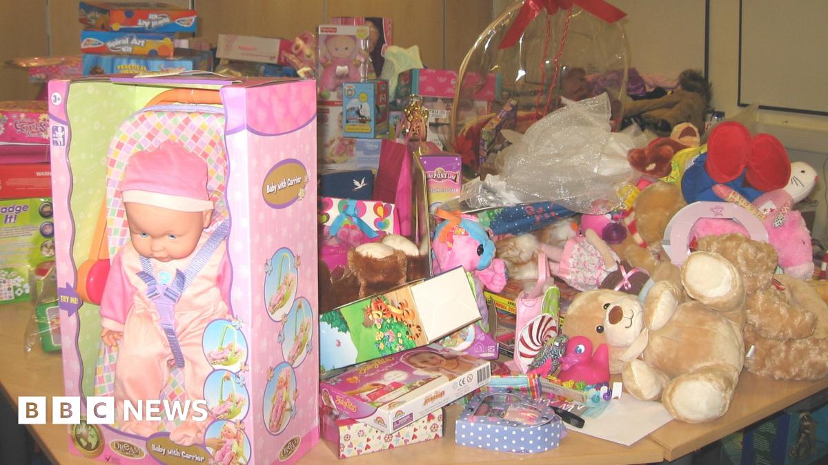 Connor Rowntree's family look forward to Christmas - BBC News