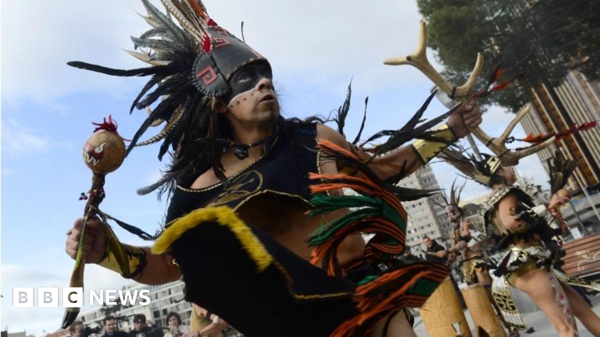 'Mayan day of apocalypse' arrives - BBC News