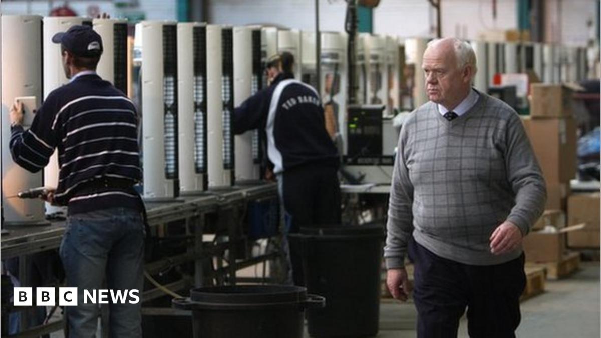 Viewpoint: On the logistics frontline - BBC News