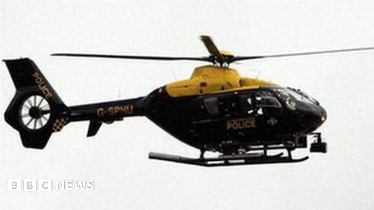 Search after woman seen on bridge over River Gryffe - BBC News