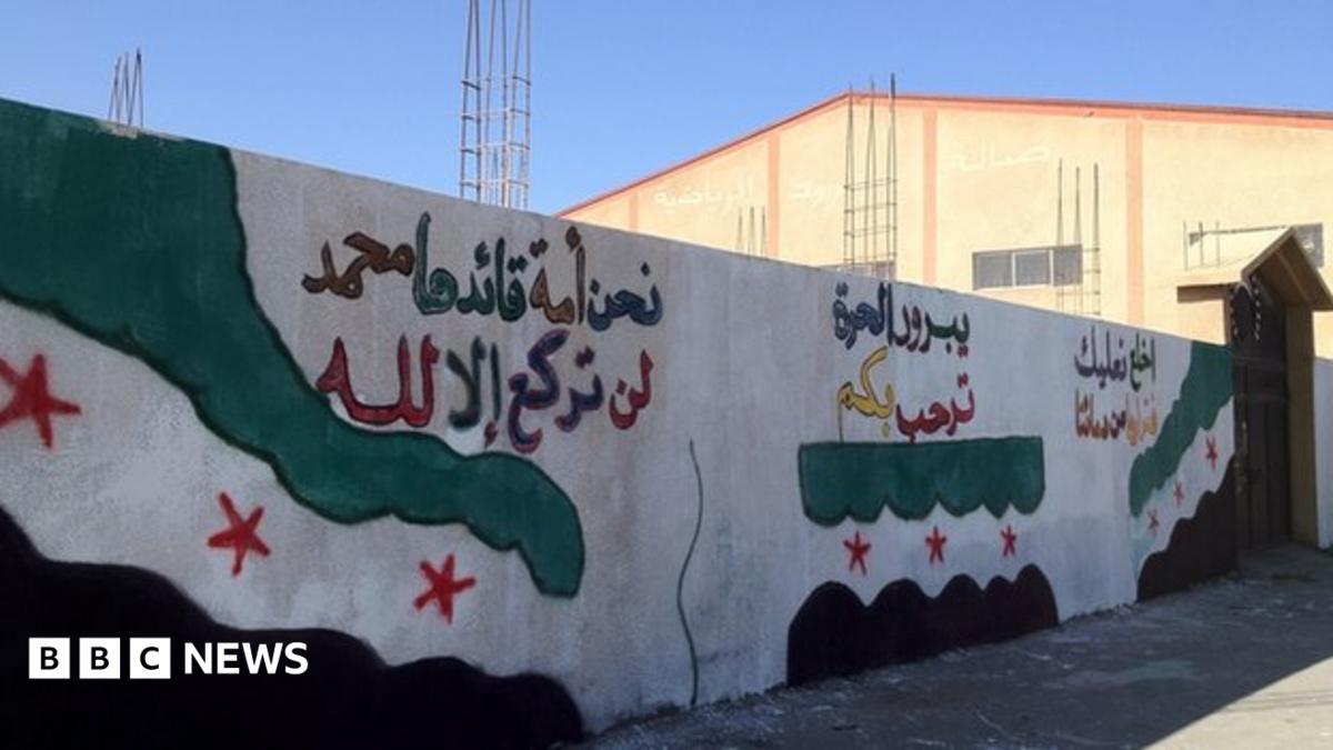 Syria: An attempt to live a normal life - BBC News